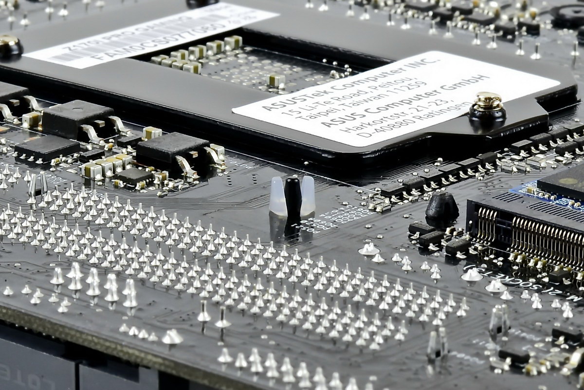 Tech-Review.de | Intel TS15A: Im i3-Test